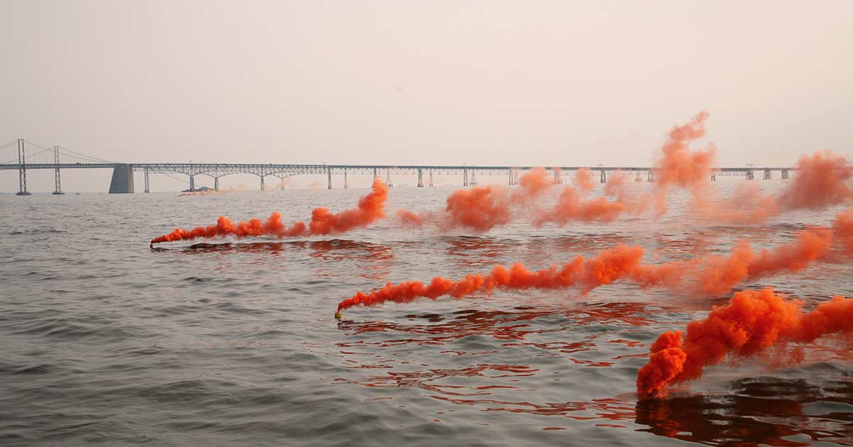 Pyrotechnic Visual Distress Signals : BoatUS Foundation