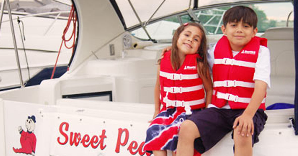 Life Jacket Loaner Program: BoatUS Foundation